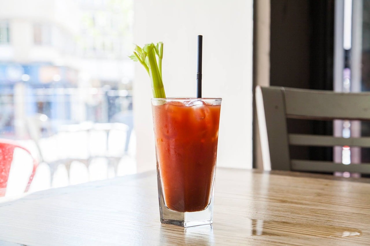 Tout savoir sur le Bloody Caesar : cocktail officiel du Canada ...
