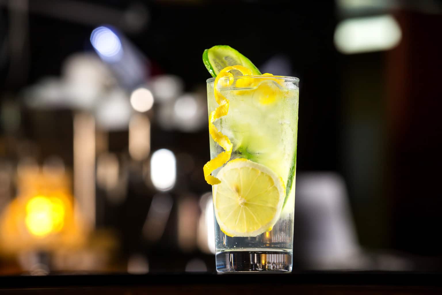 Gin fizz aux agrumes - Un cocktail rafraîchissant aux saveurs d'agrumes