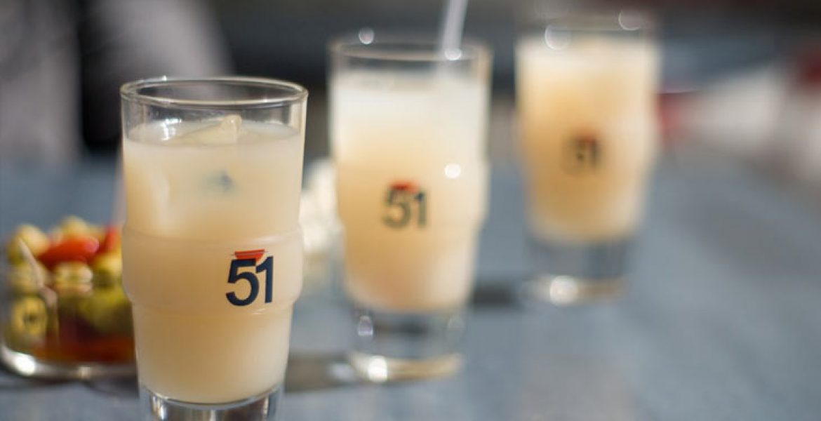 Pastis : Tout savoir sur cet apéritif du sud - Cocktail.fr